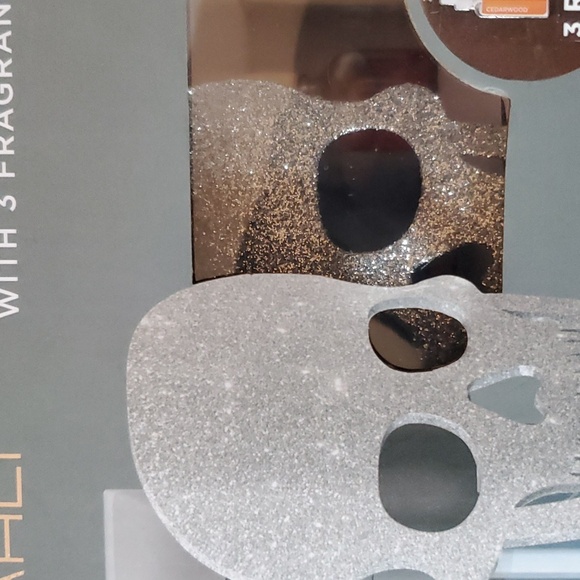 mahli | Accents | Mahli Glitter Skull Halloween Aroma Wall Plugin Set 3 ...